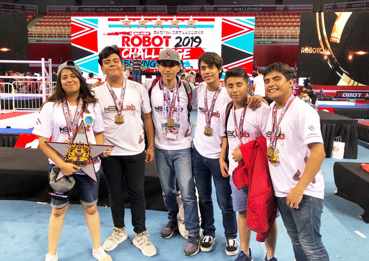 Logran queretanos de la UAQ 7 premios para México en el RobotChallenge 2019 en China - El Queretano